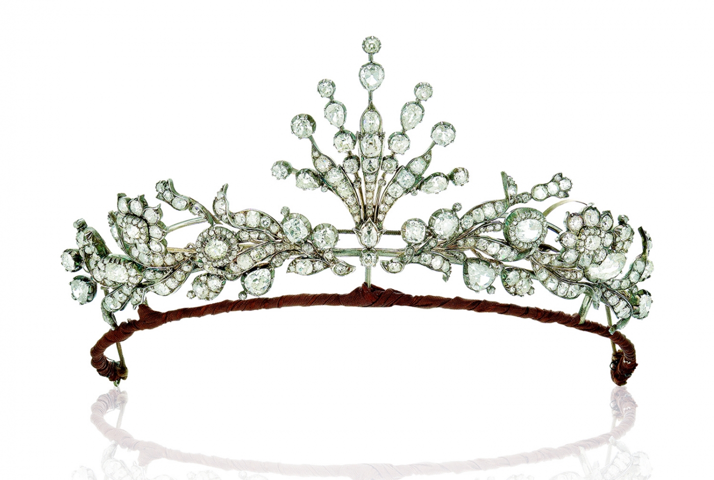 Phillips Hong Kong Fall Auction of Jewels and Jadeite - IM First Class