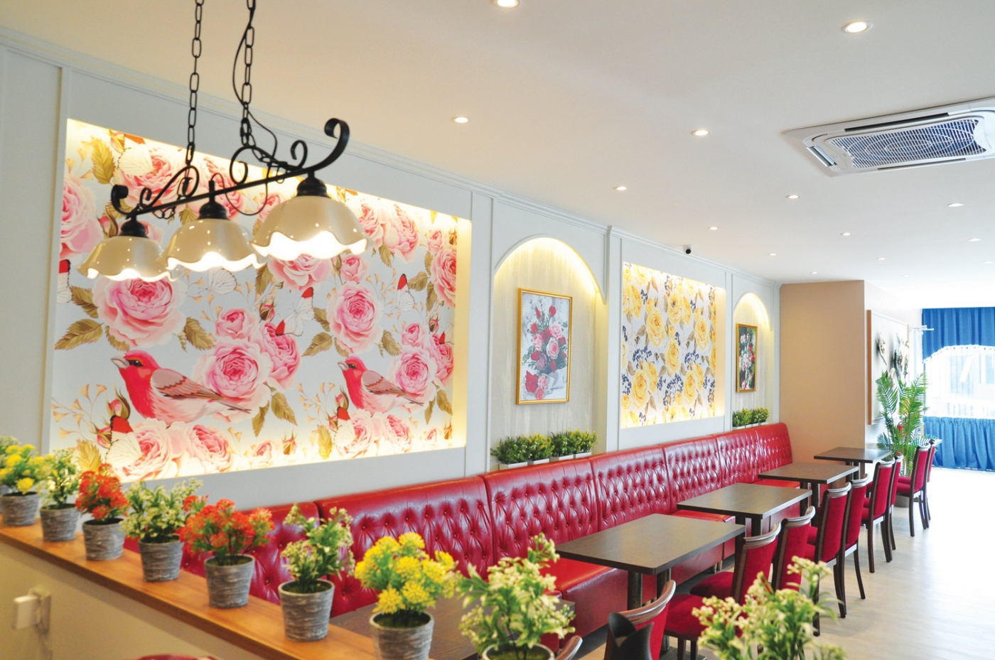 Winter Warmers Coffee & Tea House: Unique English Tea House - IM First ...