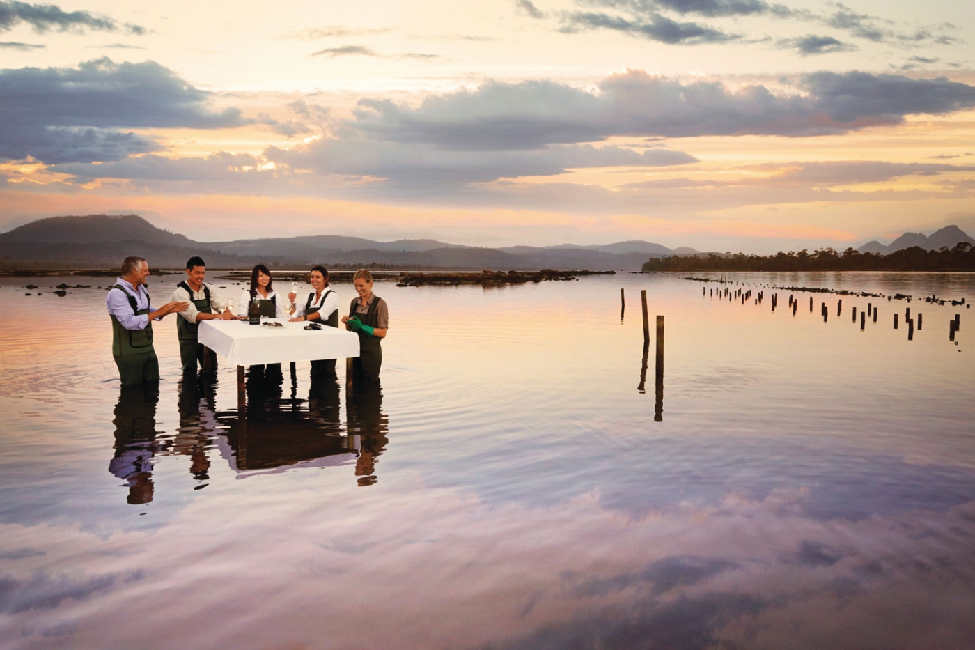 Australia: All-Rounder Luxurious Travel Player - IM First Class